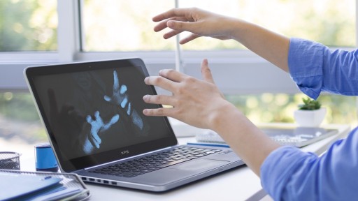 Mid Air Gestures for Interaction with Public Displays – scienceviz.com
